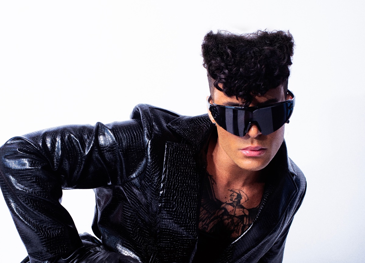 SINISTER-POP ARTIST, ONICKS IS PAYING HOMAGE TO BRITNEY SPEARS BY ...